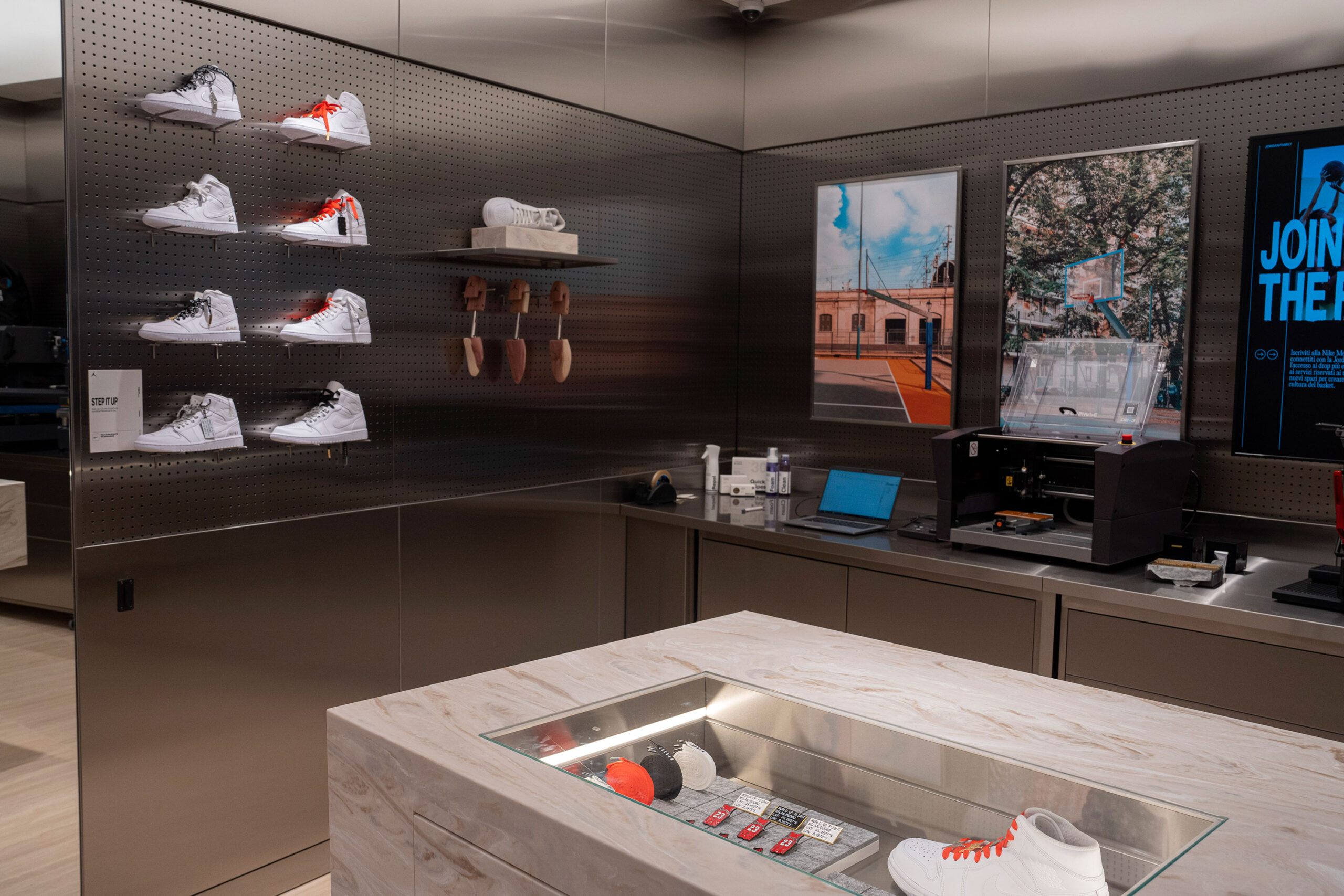 Nike Jordan 推出全新零售概念店，首站落户米兰 – 华丽志