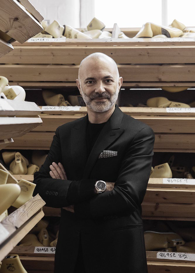 独家专访丨爱马仕旗下高定男鞋品牌JOHN LOBB全球CEO：鞋子和丝巾一样，都要亲手触摸感受 – 华丽志