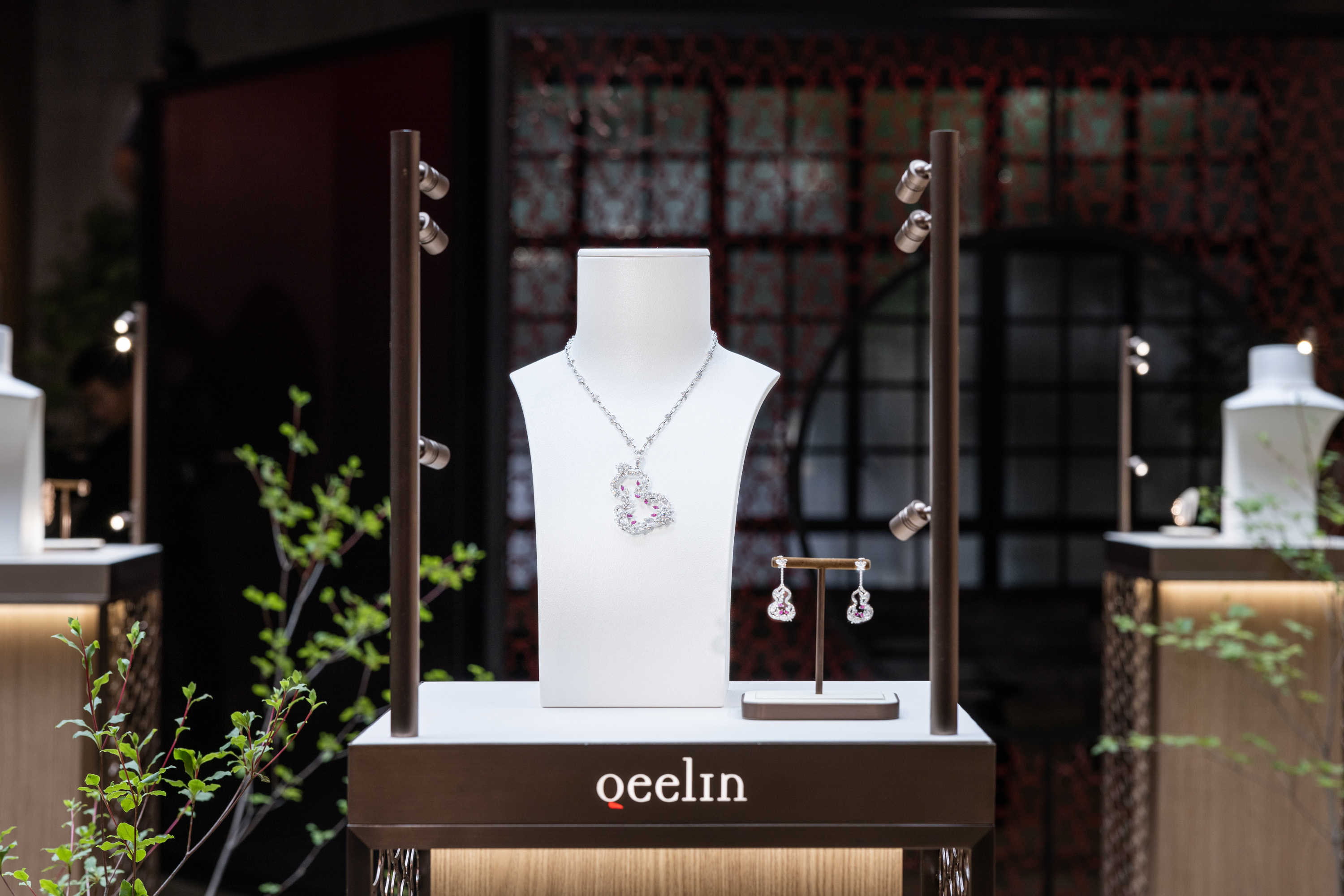 CEO独家专访｜为什么戴上 Qeelin 葫芦的人越来越多？ – 华丽志